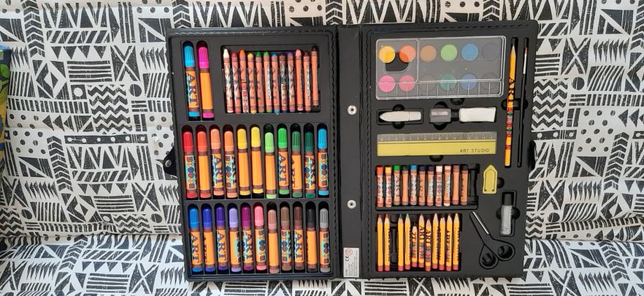 Komplet za risanje in barvanje