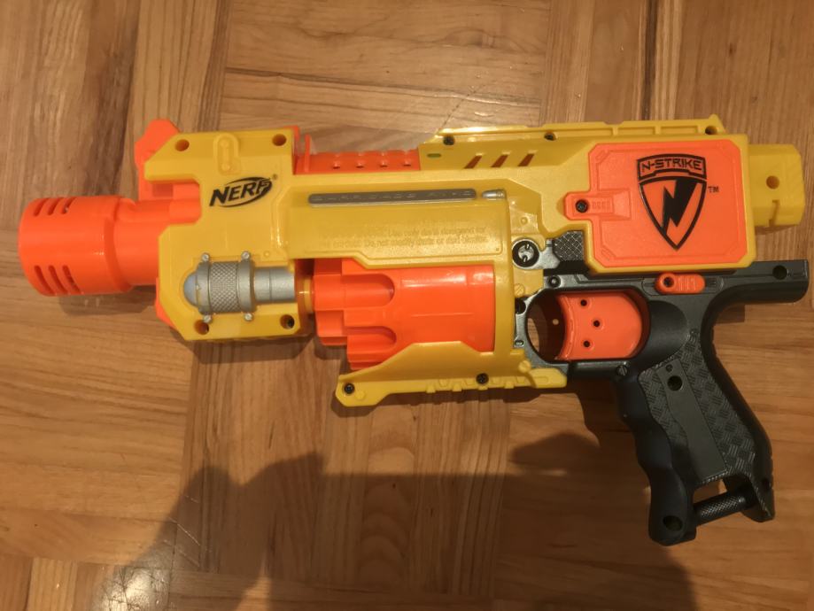 Nerf puške, pištole in metki