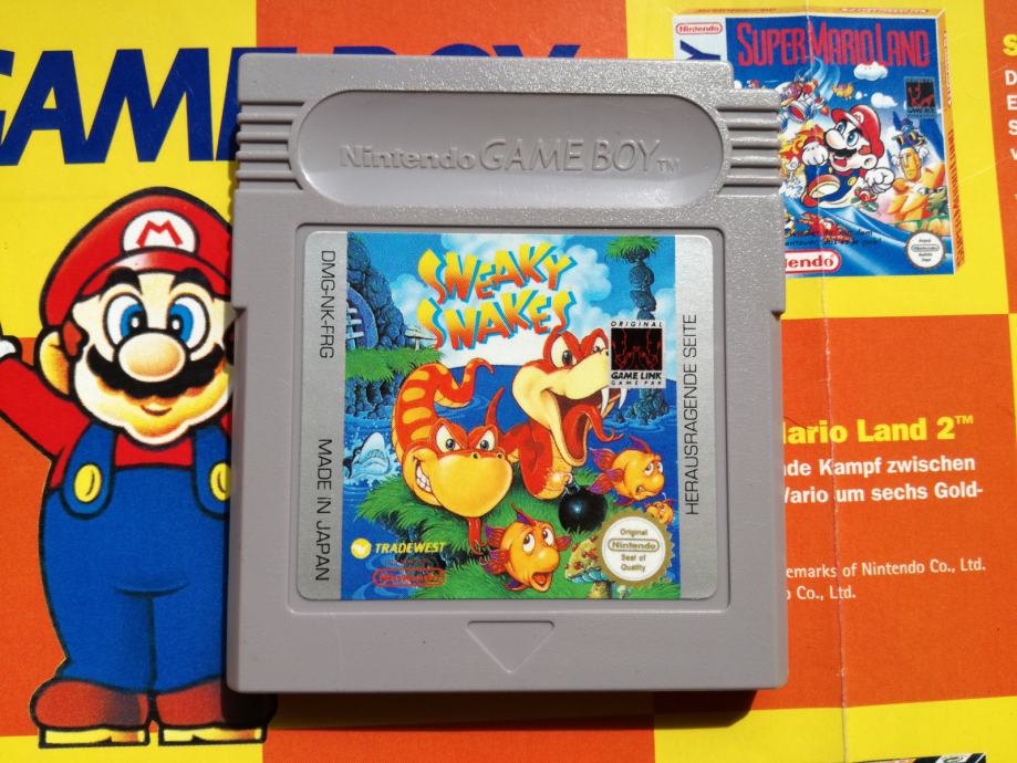 Sneaky Snakes (Nintendo Game Boy)