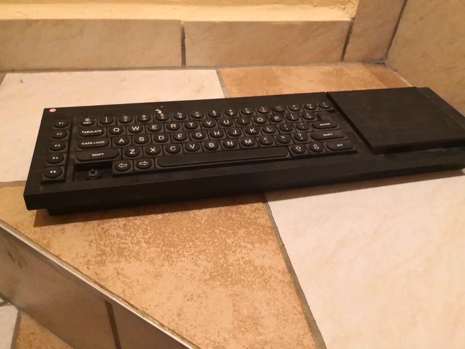 1983 SINCLAIR QL SPECTRUM retro računalnik 1983