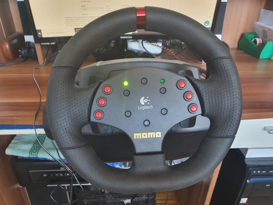 Logitech MOMO Racing Force Feedback Wheel