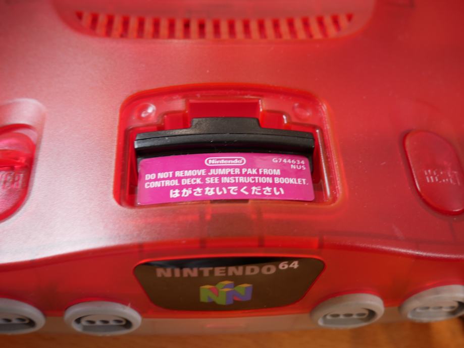 Nintendo 64 Clear Red Edition (velik nabor iger in dodatkov)