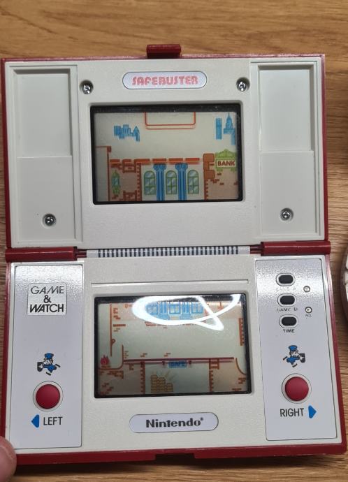 Nintendo Game & watch in nintendo micro vs system