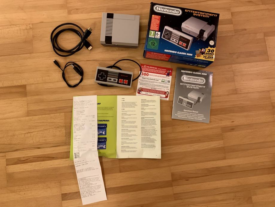 Original Nintendo NES Classic Edition Game Console, konzola