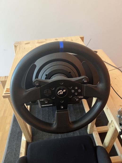 Thrustmaster T300 RS GT + simulator / sim-rig