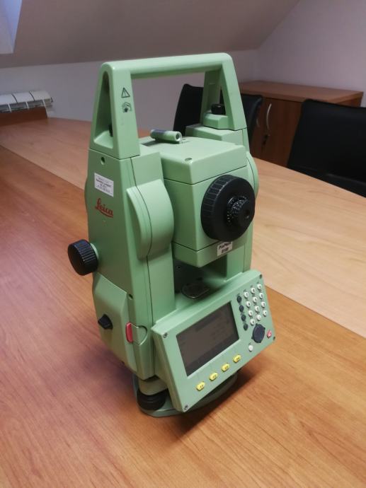 LEICA TCR803 POWER GEODETSKI INSTRUMENT TAHIMETER