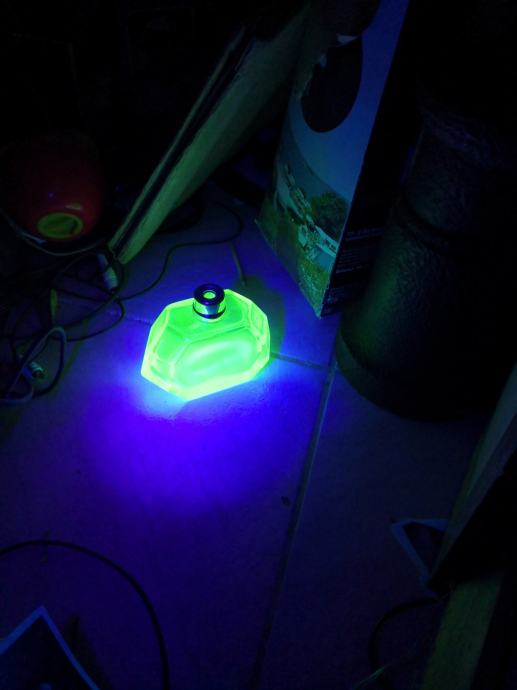 Art Deco Uranium Glass,uranova ruda,vintage kristal