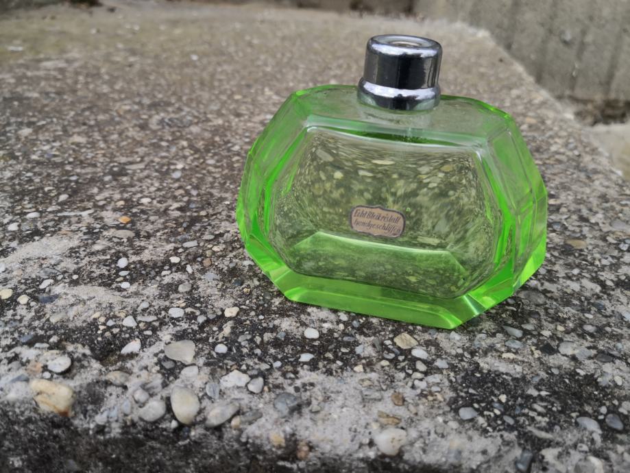 Art Deco Uranium Glass,uranova ruda,vintage kristal