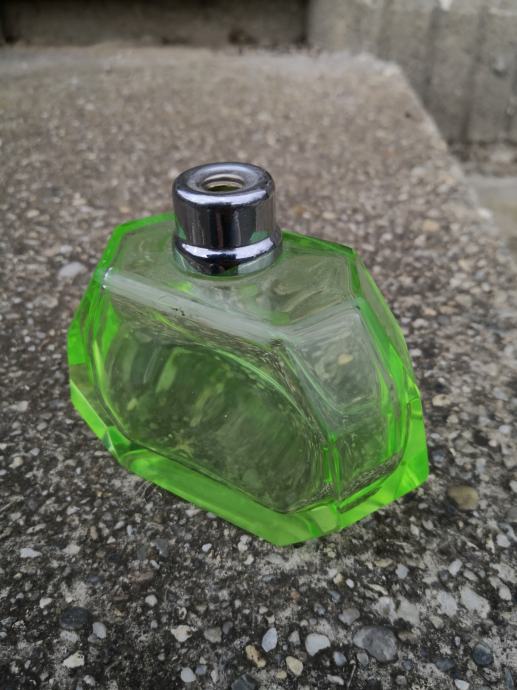 Art Deco Uranium Glass,uranova ruda,vintage kristal