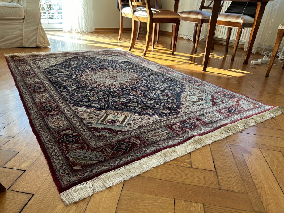 Perzijska preproga. Svila na svilo. 1,96m x 1.30m Iran- Ghom