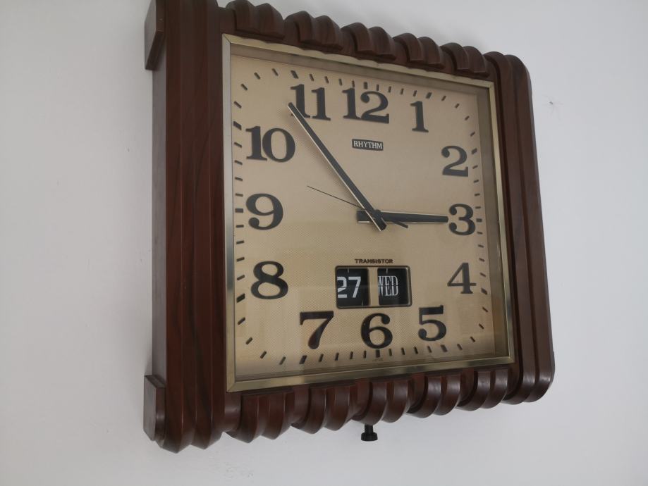 Stara stenska ura RHYTHM TRANSISTOR CLOCK,koledar