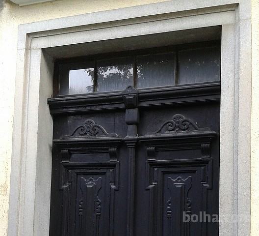 stara vrata in portal