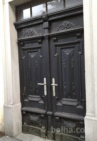 stara vrata in portal