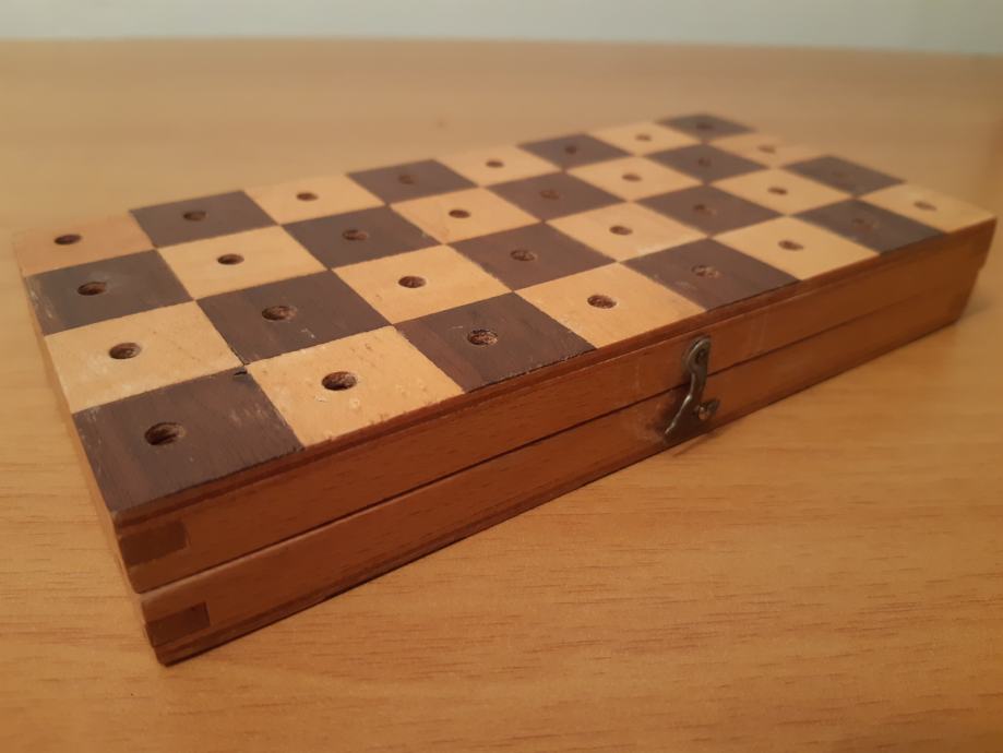 Starinski leseni šah - šahovnica 25x25cm