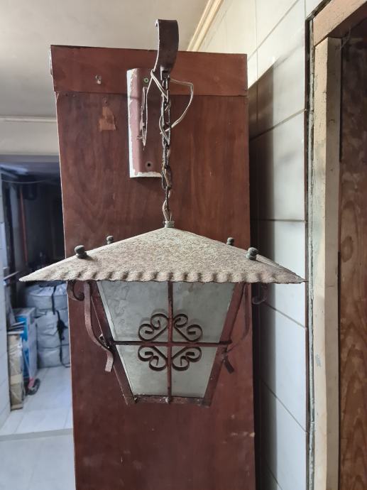 Starinski zunanji lestenec