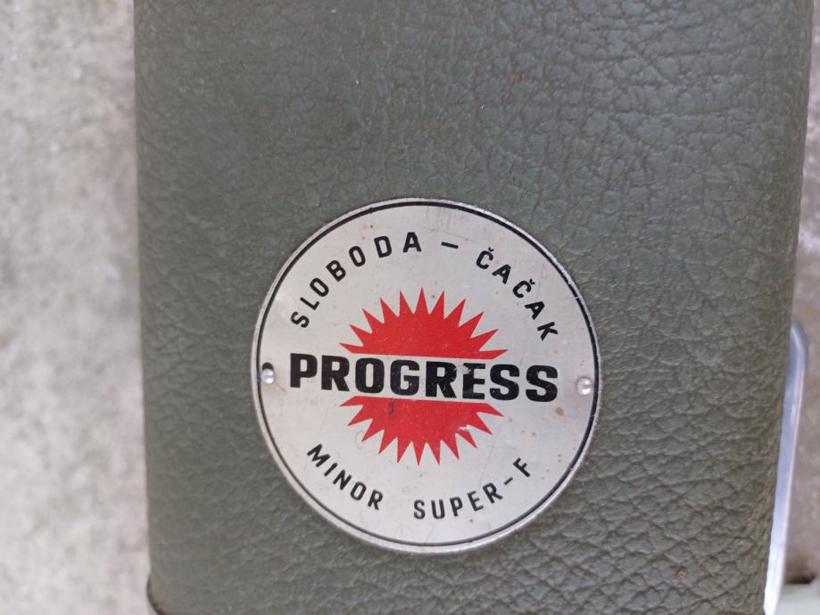Stari sesalec Progress Čačak