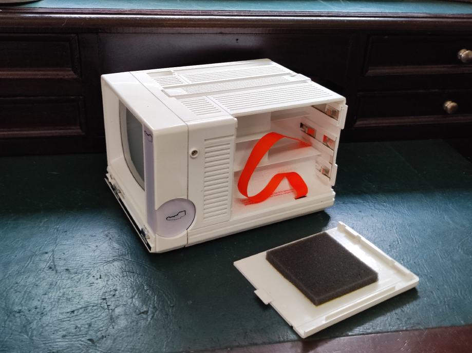 Vintage prenosni monitor