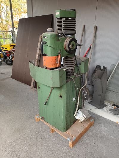 DELTA LB - 300 POVRŠINSKI BRUSILNI STROJ