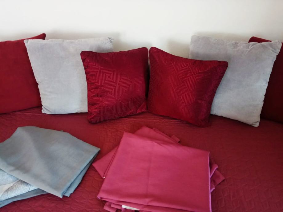 Prodam komplet za posteljo+zavese