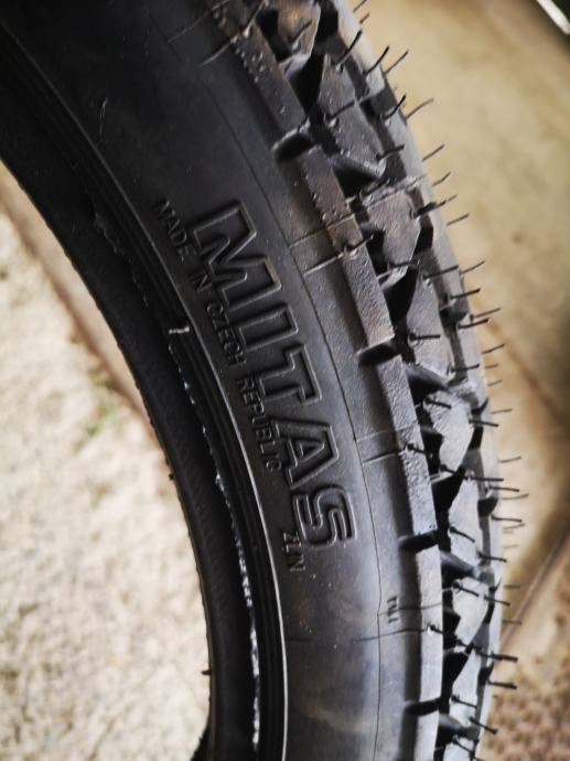 guma Mitas za starodobnik ali moped H-06