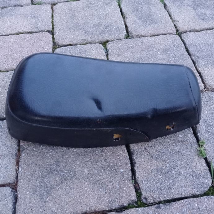 SEDEŽ ZA TOMOS AVTOMATIK A3