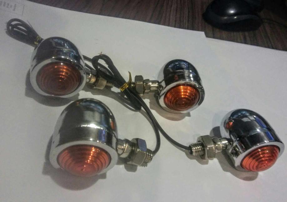 Smerniki Bullet-chrome za motor 125 ali moped ,skuter-4 novi