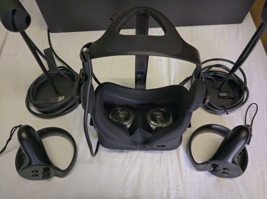 Oculus Rift CV1 Bundle