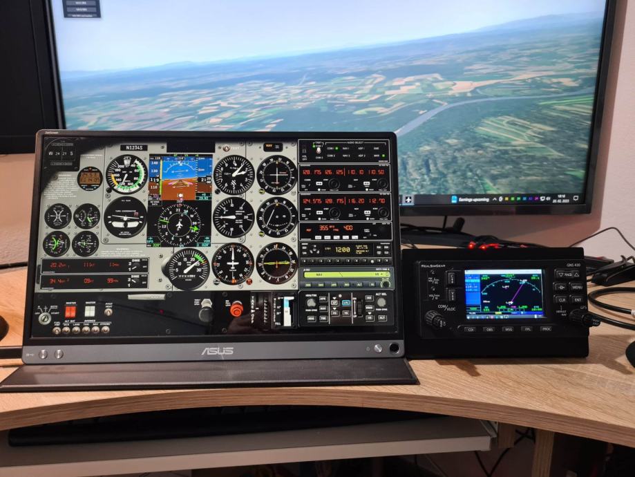 Saitek instrument panel + GNS 430