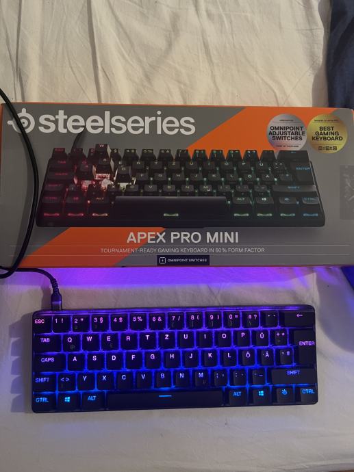 Tipkovnica Apex Pro mini in miška Logitech g Pro x superlight2