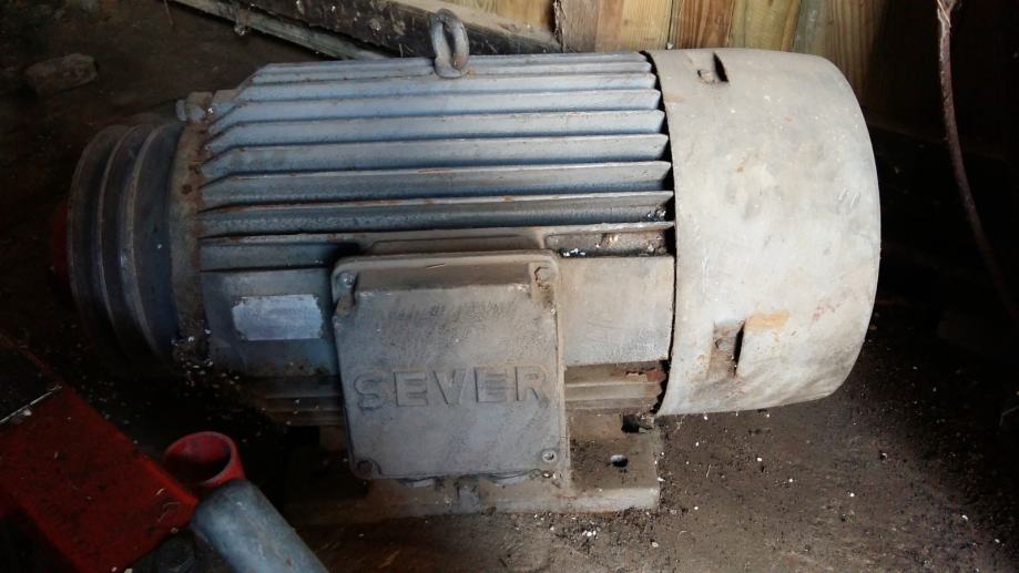 ELEKTROMOTOR 15 kW 730 obr/min PRODAM