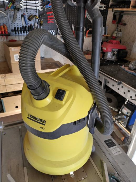 Karcher WD2 sesalec