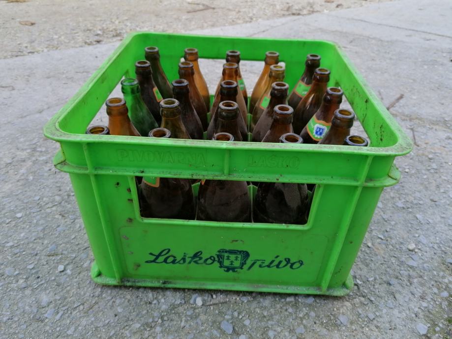 Stari zaboj in steklenice Laško pivo Pivovarna Laško