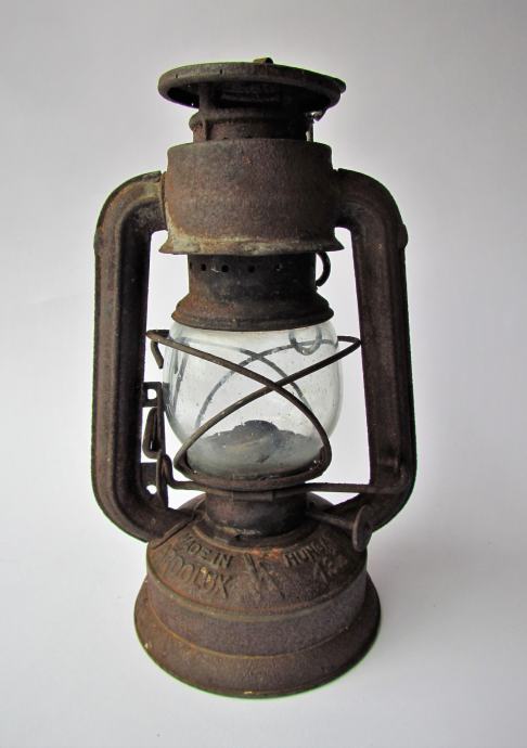 vintage petrolejka