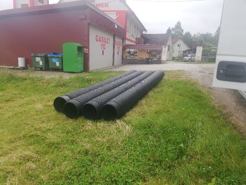 Prodam nove REBRASTE CEVI ZA PREPUSTE, KANALIZACIJO
