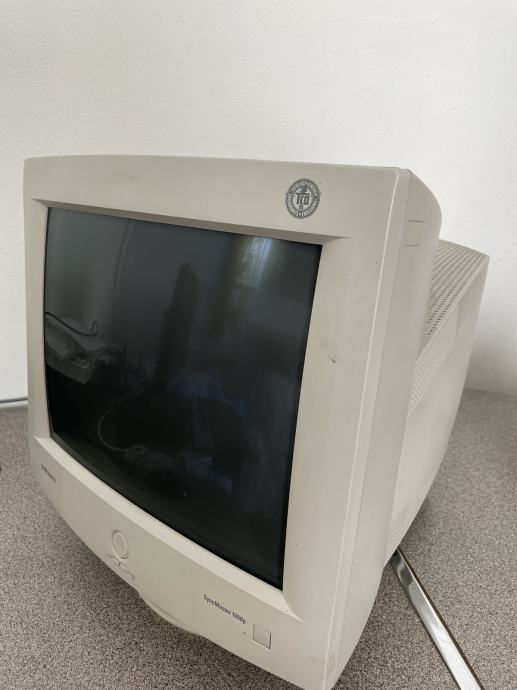 Samsung barvni monitor 1998