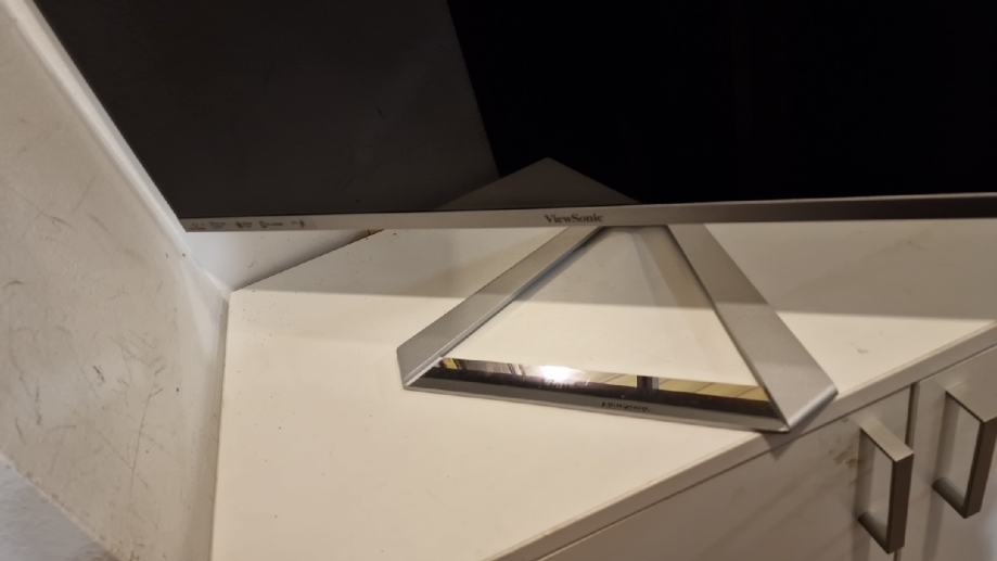 Led ekran 32 inch zaslon