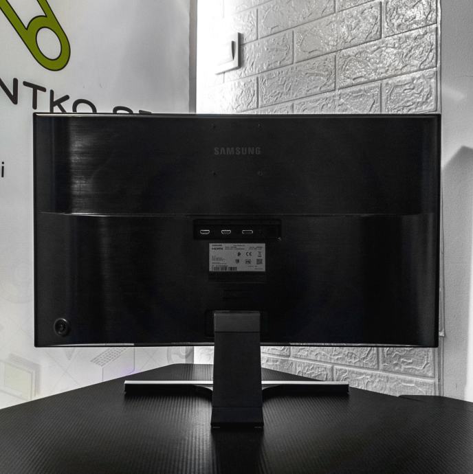 SAMSUNG 28 / U28E590D / 4K / 71,12 cm / MONITOR/ZASLON