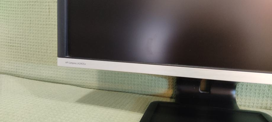 HP COMPAQ Monitor LED LCD 24 LA2405x