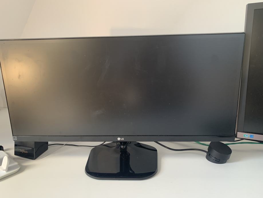 LG monitor 29UM58