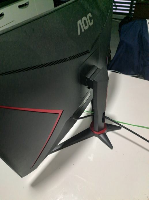 monitor AOC G line /2gen C27G2AE 165Hz plus RAZER slušalke