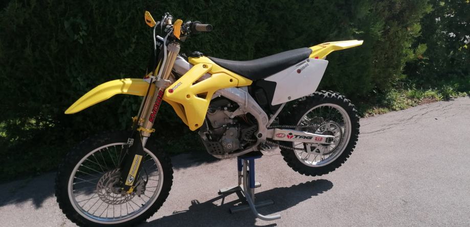 Suzuki RMZ 450 450 cm3, 2008 l.