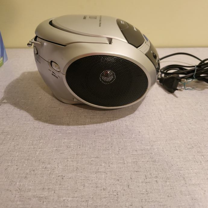 CD/MP3 PLAYER WITH USB PORT,AM/FM RADIO, KASETOFON, CD, ROADSTAR CDR