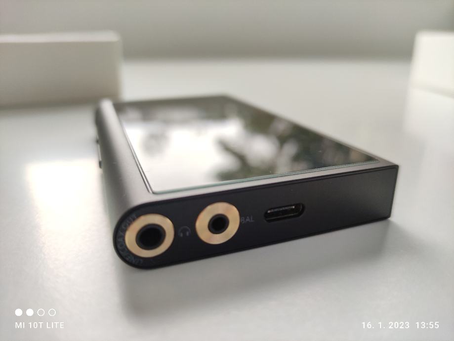 FiiO M9