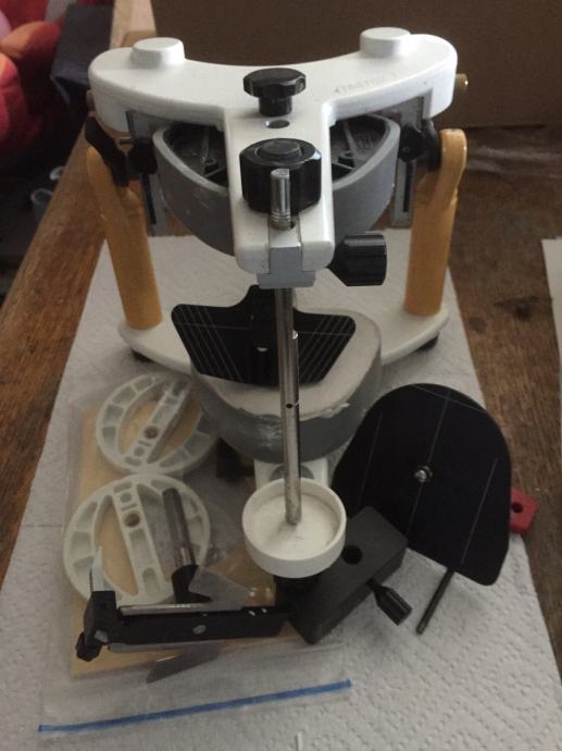 IVOCLAR STRATOS 200 Artikulator