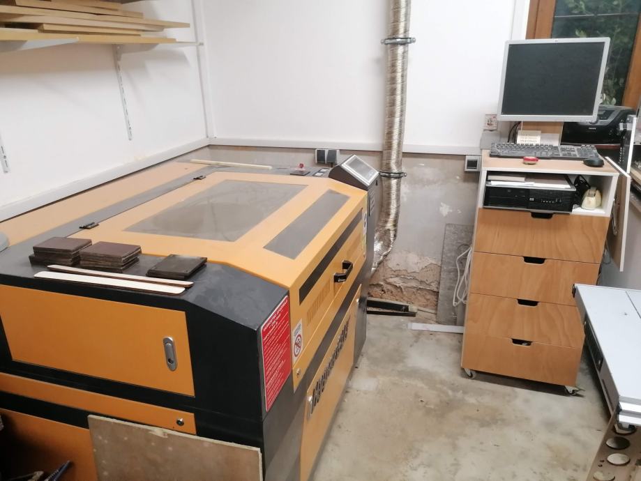 LASERSKI CNC STROJ HYPERCUT 6090 PRO