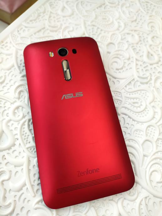 Asus Zenfone ZOOLD telefon, 5.5, rdeč, rabljen, lepo shranjen