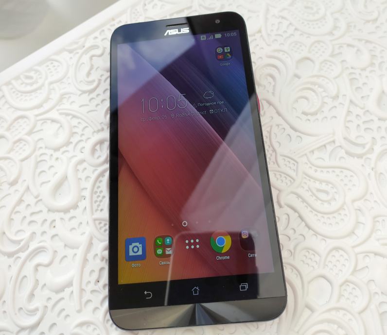 Asus Zenfone ZOOLD telefon, 5.5, rdeč, rabljen, lepo shranjen