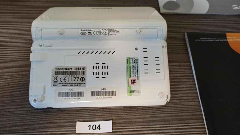 104 - Sagem Spiga UMID MBook M1 3G Touchscreen UMPC -prodam ali menjam