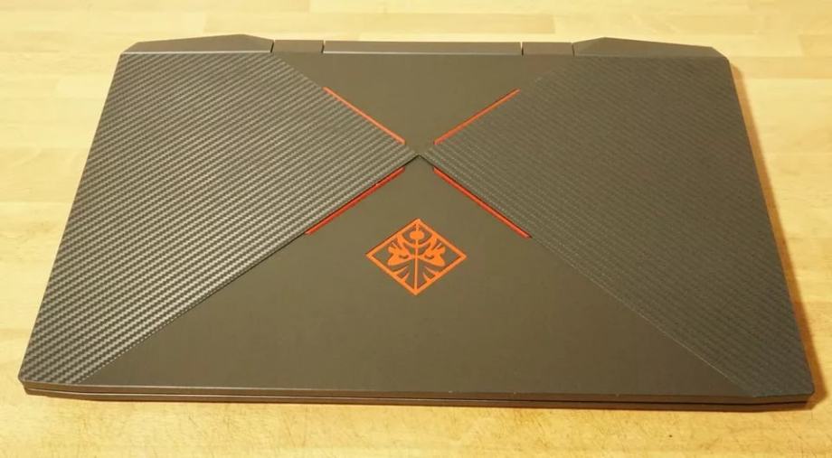 HP OMEN 15-DC0XXX 15,6 Laptop (1TB SSD, i7-8750H. GTX 1070, 32GB RAM)