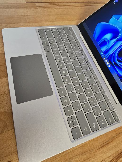 Microsoft Surface Laptop Go (Gen1) i5, 128gb
